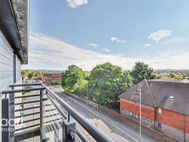 1 bedroom flat for rent in Park Street, Ashford, TN24