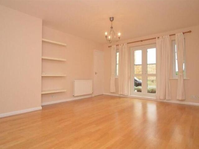 1 bedroom flat for rent in Park View Close, St Albans, AL1