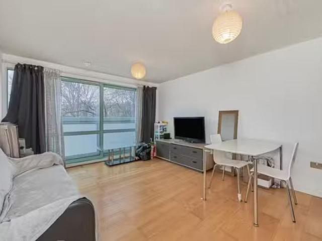1 bedroom flat for rent in Paton Close, Bow, E3