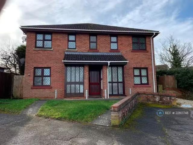 1 bedroom flat for rent in Pembroke Close, Billericay, CM12