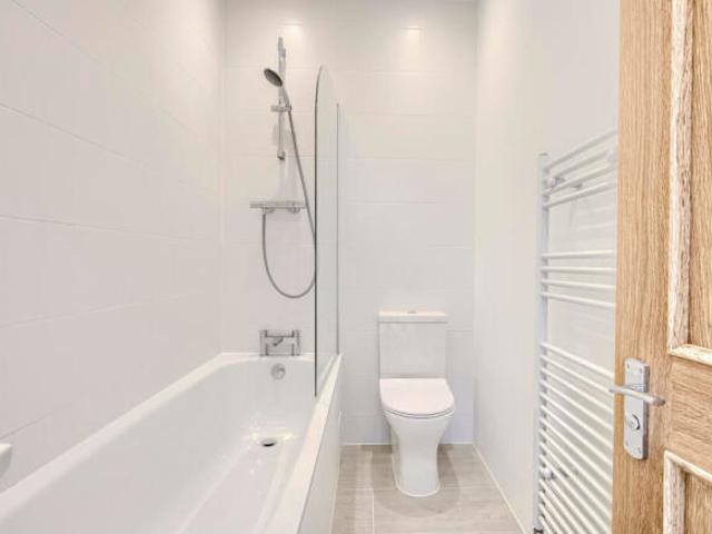 1 bedroom flat for rent in Pembroke Road, Walthamstow Village, London, E17