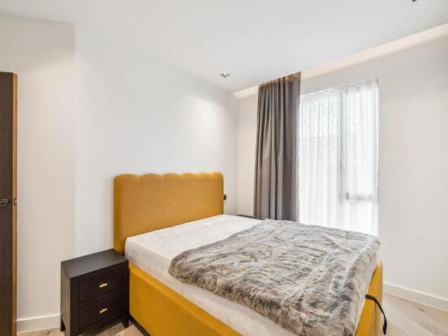 1 bedroom flat for rent in Pembridge Gardens, Notting Hill Gate, London W2