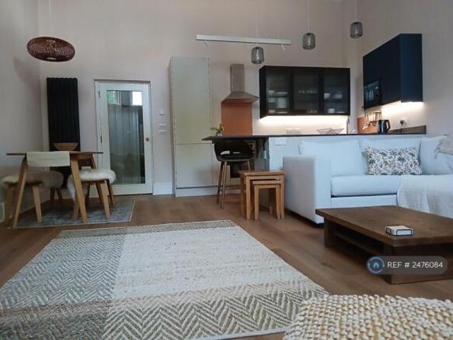 1 bedroom flat for rent in Penywern Road, London, SW5