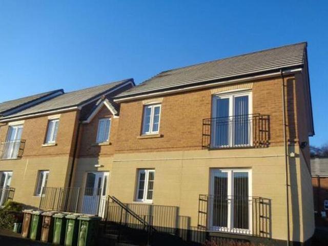 1 Bedroom Flat For Rent In Penallta