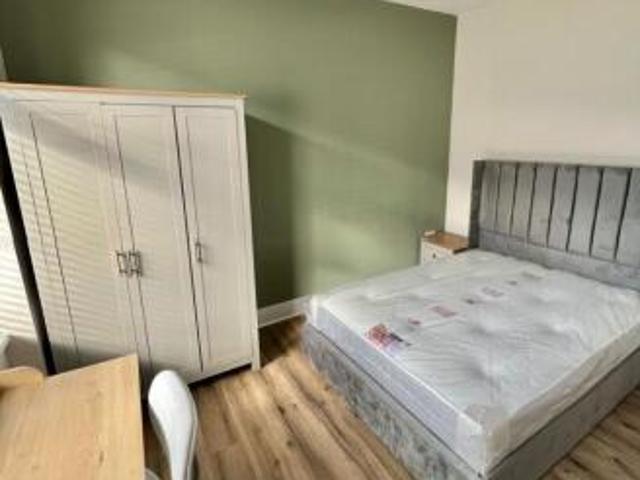 1 bedroom flat for rent in Penarth Road, Cardiff, CF11