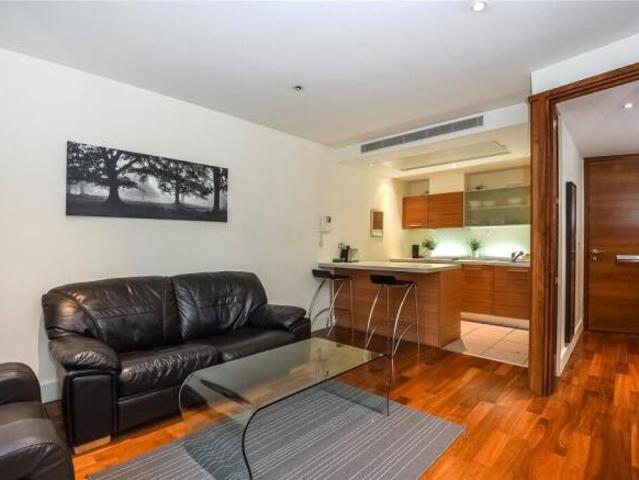 1 bedroom flat for rent in Peninsula Apartments, London, W2
