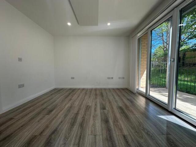 1 bedroom flat for rent in Penny Place New Town Apartments, TN24