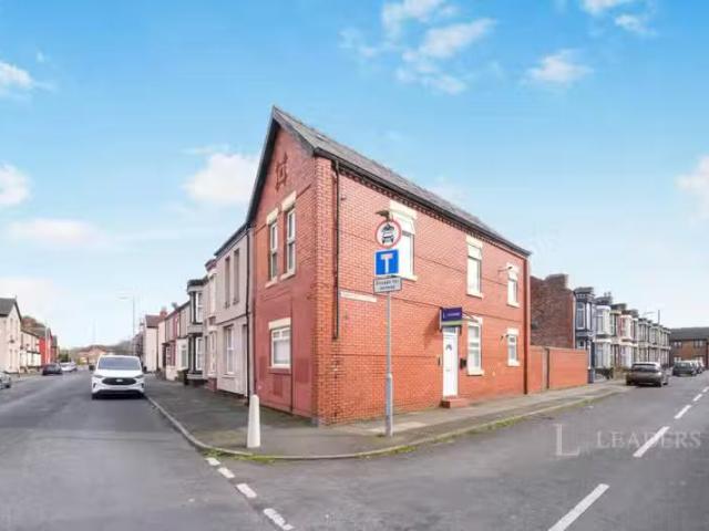 1 bedroom flat for rent in Peel Road, L20