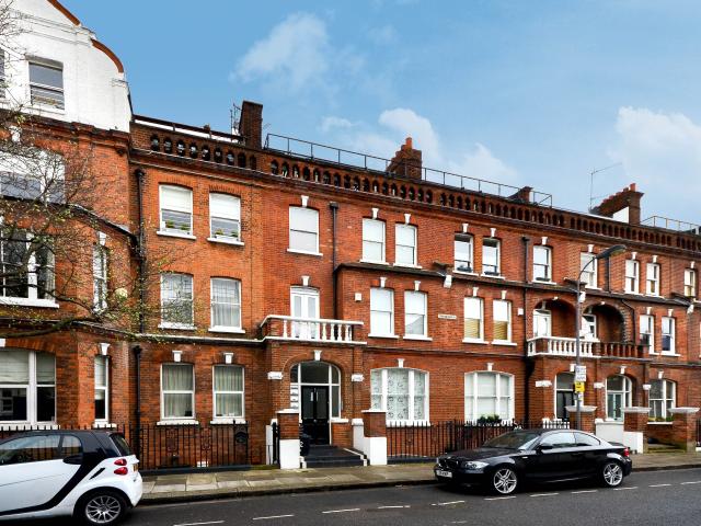 1 Bedroom Flat for Rent in Perham Road | Foxtons