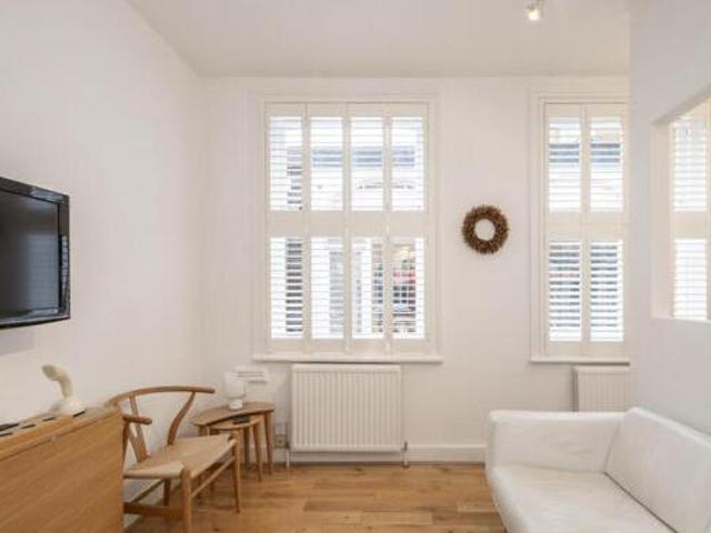 1 Bedroom Flat For Rent In Perrins Court