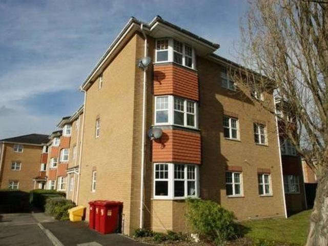 1 bedroom flat for rent in Petty Cross Burnham SL1
