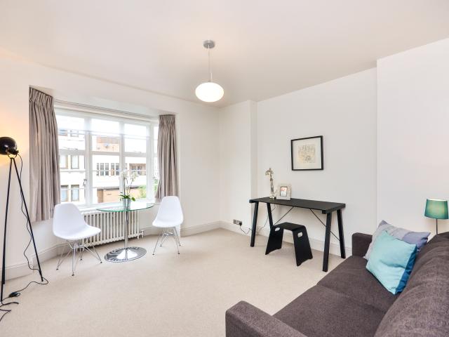 1 Bedroom Flat for Rent in Petty France | Foxtons