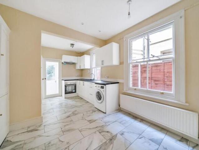1 bedroom flat for rent in Petley Road, London, W6