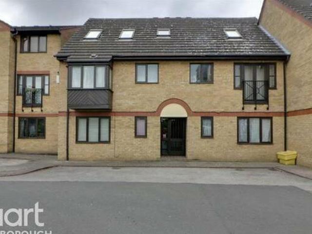 1 bedroom flat for rent in Phorpres House PE2