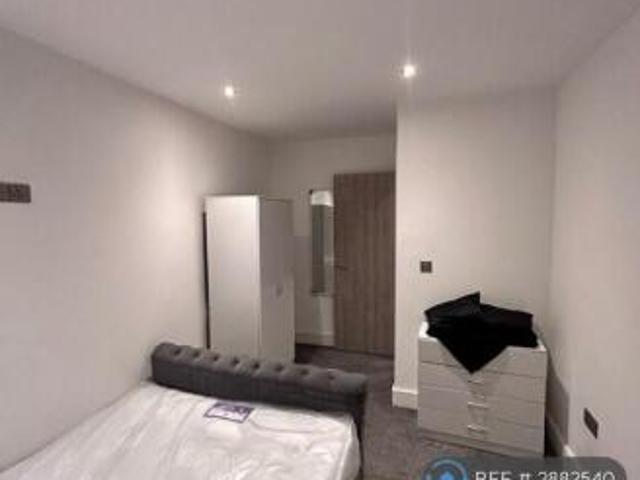 1 bedroom flat for rent in Piccadilly, Bradford, BD1