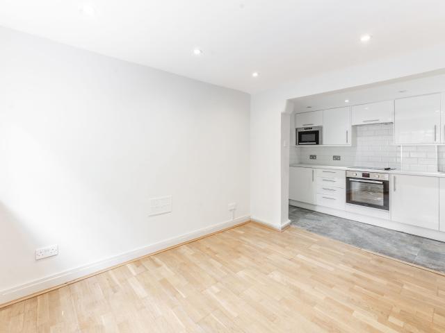 1 Bedroom Flat for Rent in Pond Place | Foxtons