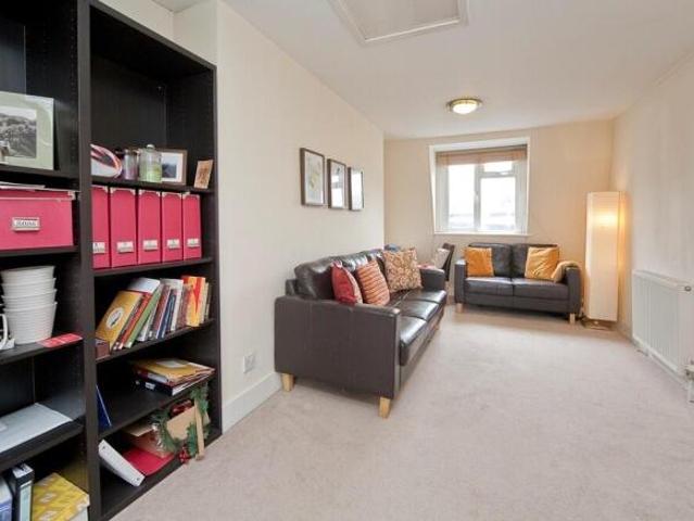 1 bedroom flat for rent in Pond Street, Hampstead NW3