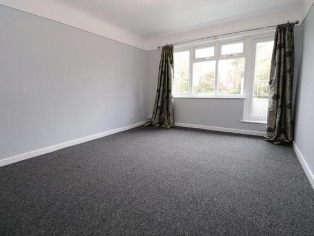 1 bedroom flat for rent in Poole Road, Branksome, BH12