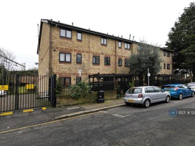 1 bedroom flat for rent in Portman Place, London, E2