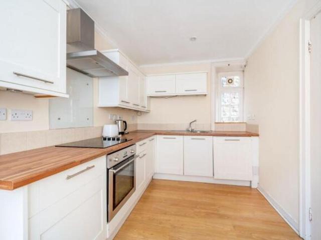 1 bedroom flat for rent in Portsmouth Road, Guildford, GU2