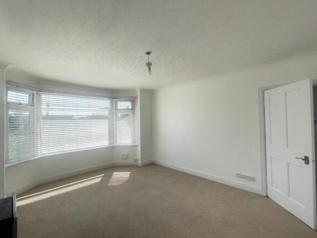 1 bedroom flat for rent in Portsmouth Road, SO19