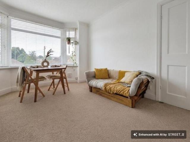 1 bedroom flat for rent in Portsmouth Road, Southampton, SO19