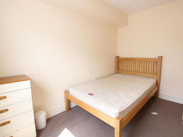 1 bedroom flat for rent in Portswood Road, Southampton, SO17