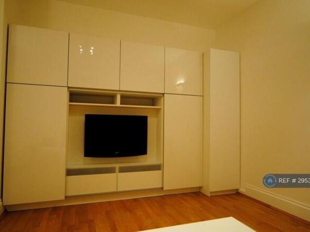 1 bedroom flat for rent in Porchester Road, London, W2