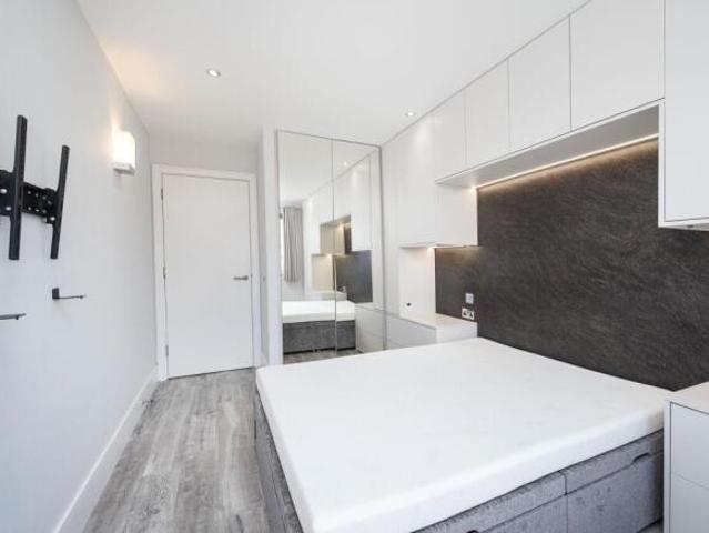 1 bedroom flat for rent in Plumbers Row, E1, Aldgate, London, E1