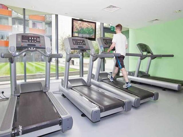 1 bedroom flat for rent in Proton Tower, Blackwall Way, Canary Wharf E14