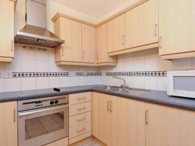 1 bedroom flat for rent in Prescot Street, Aldgate, London, E1