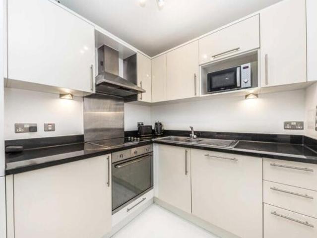 1 bedroom flat for rent in Prestons Road, Canary Wharf, E14