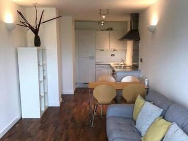 1 Bedroom Flat For Rent In Prestwich, Manchester