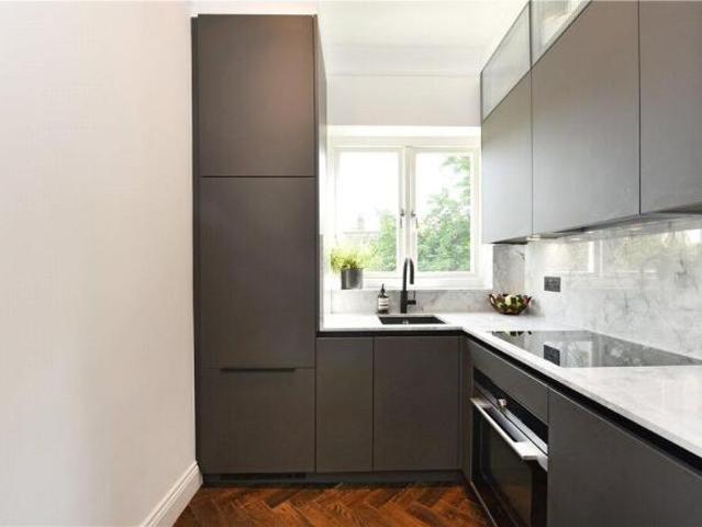 1 bedroom flat for rent in Primrose Gardens, London, NW3