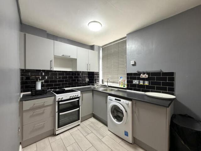1 bedroom flat for rent in Prince Avenue, Southend on sea, SS2