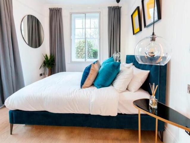 1 bedroom flat for rent in Prince of Wales Drive, Battersea, London, SW11