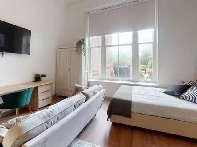 1 bedroom flat for rent in Princes Road, Liverpool, Merseyside.