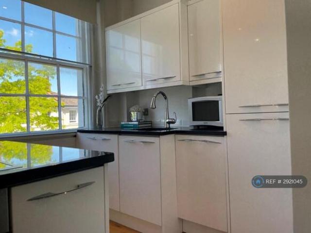 1 bedroom flat for rent in Princess Road, London, NW1