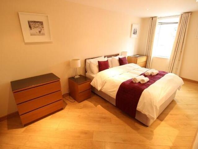 1 bedroom flat for rent in Printing House Square, The Bars, GU1