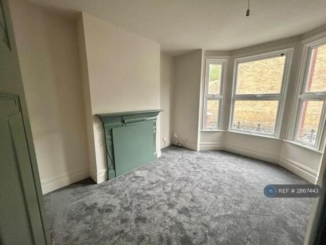 1 bedroom flat for rent in Purbeck Road, Chatham, ME4