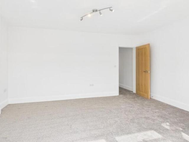 1 bedroom flat for rent in Purley Grange, Brighton Road, South Croydon, CR2