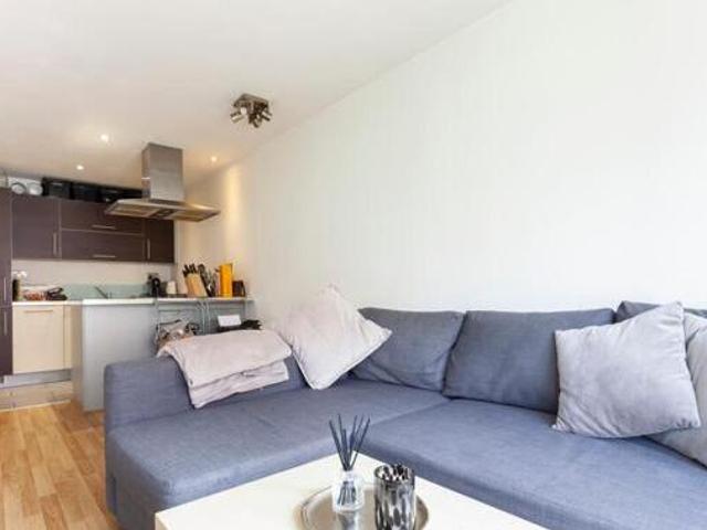 1 Bedroom Flat For Rent In Queen Mary Avenue