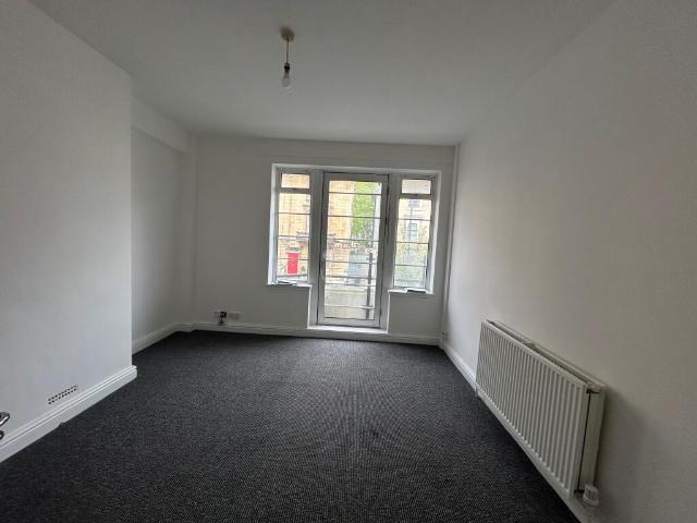 2 bedroom flat for rent in Queens Court, Clifton, BS8