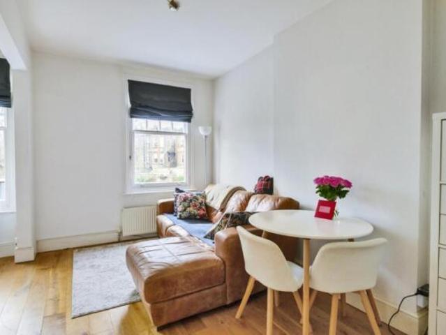 1 bedroom flat for rent in Queens Avenue, Muswell Hill, London, N10