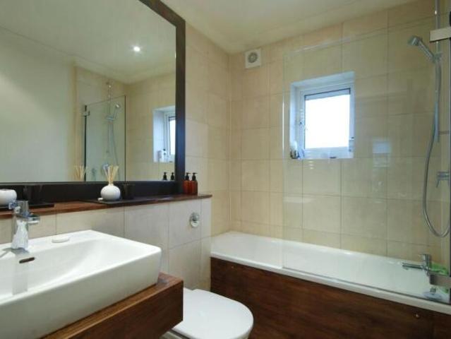1 bedroom flat for rent in Queens Gate, South Kensington, London, SW7