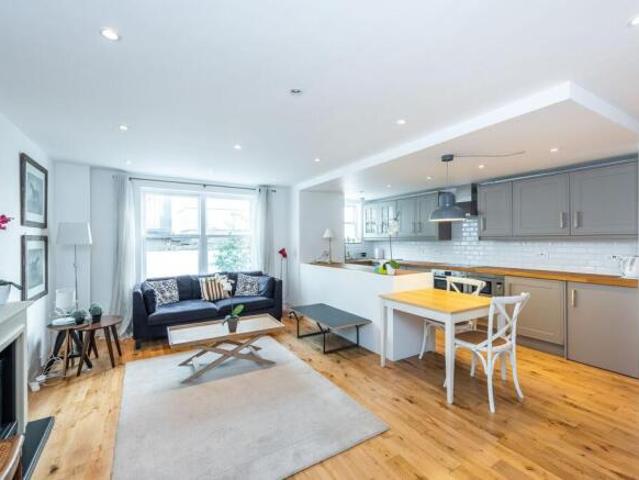 1 bedroom flat for rent in Queens Gate, South Kensington, London, SW7