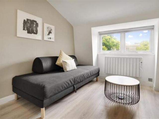 1 bedroom flat for rent in Queen's Gardens, W2