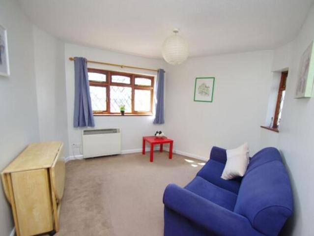 1 bedroom flat for rent in Queens Road WD17 2QR, Watford, WD17