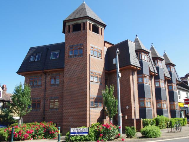 1 Bedroom Flat for Rent in Queens Road WD17 2QR | Foxtons