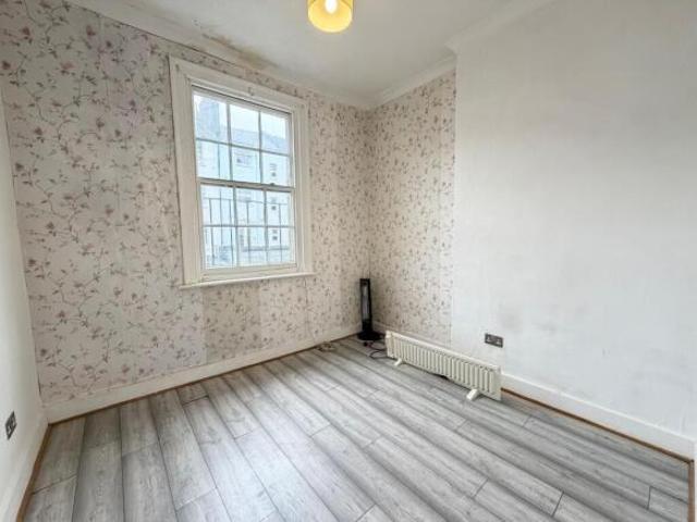 1 bedroom flat for rent in Queens Road, Brighton, BN1
